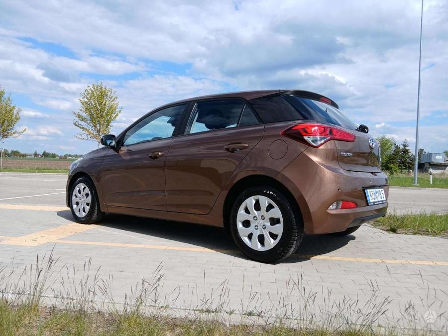 Brūns Hyundai i20 2016 Marijampole, ar dzinēja tilpumu 1.12 L un nobraukumu 152 tūkst. km par 5150 €, foto 3 vietnē AUTOMOTO.COM.LV