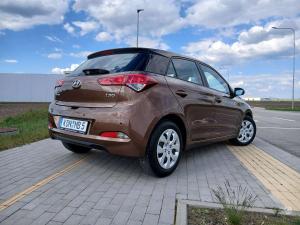 Brūns Hyundai i20 2016 Marijampole, ar dzinēja tilpumu 1.12 L un nobraukumu 152 tūkst. km par 5150 €, foto 7 vietnē AUTOMOTO.COM.LV