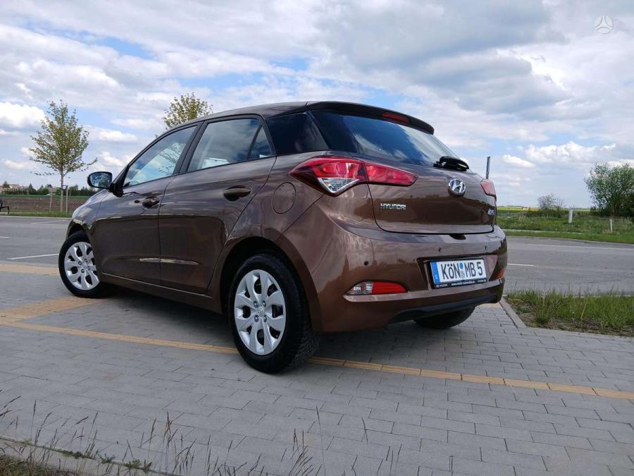 Brūns Hyundai i20 2016 Marijampole, ar dzinēja tilpumu 1.12 L un nobraukumu 152 tūkst. km par 5150 €, foto 8 vietnē AUTOMOTO.COM.LV