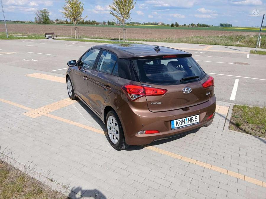 Brūns Hyundai i20 2016 Marijampole, ar dzinēja tilpumu 1.12 L un nobraukumu 152 tūkst. km par 5150 €, foto 10 vietnē AUTOMOTO.COM.LV