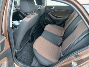 Brūns Hyundai i20 2016 Marijampole, ar dzinēja tilpumu 1.12 L un nobraukumu 152 tūkst. km par 5150 €, foto 38 vietnē AUTOMOTO.COM.LV