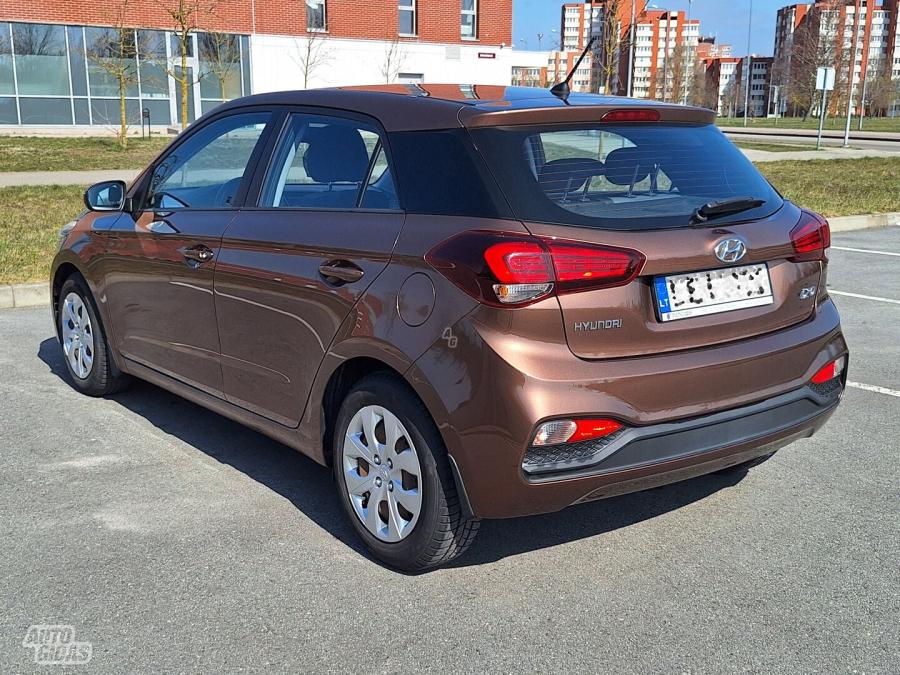 Brūns Hyundai i20 2019 Klaipėda, ar dzinēja tilpumu 1.00 L un nobraukumu 81 tūkst. km par 7999 €, foto 5 vietnē AUTOMOTO.COM.LV