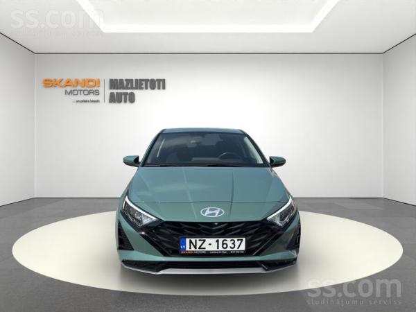 Zaļš Hyundai i20 2024 Rīga, ar dzinēja tilpumu 1.00 L un nobraukumu 18 tūkst. km par 15490 €, foto 2 vietnē AUTOMOTO.COM.LV