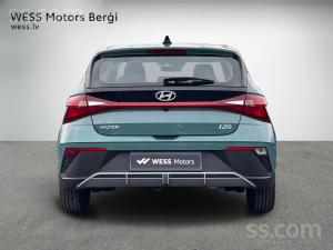 Green Hyundai i20 2025 in Riga, with an engine capacity of 1.20 L and mileage of 9 thousand km for 16990 €, photo 5 on AUTOMOTO.COM.LV