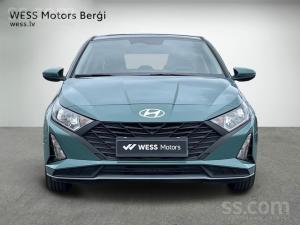 Green Hyundai i20 2025 in Riga, with an engine capacity of 1.20 L and mileage of 9 thousand km for 16990 €, photo 6 on AUTOMOTO.COM.LV