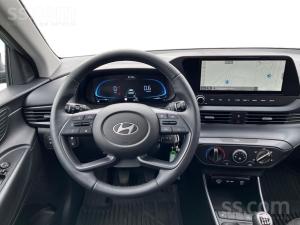 Green Hyundai i20 2025 in Riga, with an engine capacity of 1.20 L and mileage of 9 thousand km for 16990 €, photo 10 on AUTOMOTO.COM.LV
