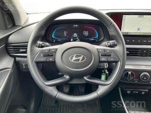 Green Hyundai i20 2025 in Riga, with an engine capacity of 1.20 L and mileage of 9 thousand km for 16990 €, photo 13 on AUTOMOTO.COM.LV