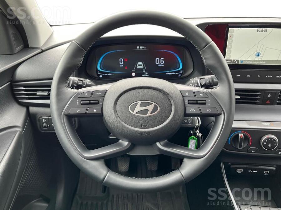 Green Hyundai i20 2025 in Riga, with an engine capacity of 1.20 L and mileage of 9 thousand km for 16990 €, photo 13 on AUTOMOTO.COM.LV