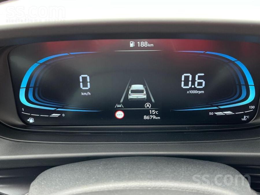 Green Hyundai i20 2025 in Riga, with an engine capacity of 1.20 L and mileage of 9 thousand km for 16990 €, photo 14 on AUTOMOTO.COM.LV