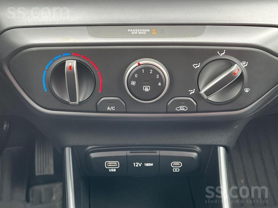 Green Hyundai i20 2025 in Riga, with an engine capacity of 1.20 L and mileage of 9 thousand km for 16990 €, photo 16 on AUTOMOTO.COM.LV