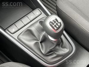 Green Hyundai i20 2025 in Riga, with an engine capacity of 1.20 L and mileage of 9 thousand km for 16990 €, photo 17 on AUTOMOTO.COM.LV