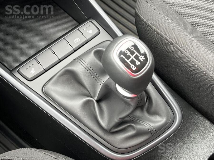 Green Hyundai i20 2025 in Riga, with an engine capacity of 1.20 L and mileage of 9 thousand km for 16990 €, photo 17 on AUTOMOTO.COM.LV