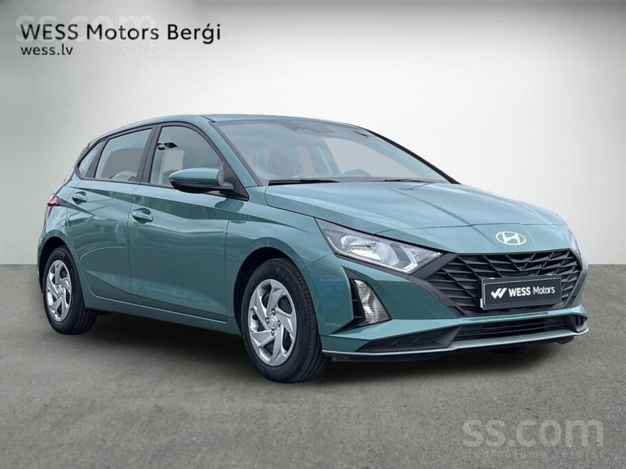 Green Hyundai i20 2025 in Riga, with an engine capacity of 1.20 L and mileage of 9 thousand km for 16990 €, photo 26 on AUTOMOTO.COM.LV