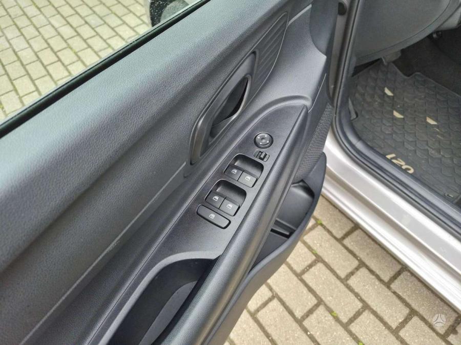 Pelēks Hyundai i20 2022 Viļņa, ar dzinēja tilpumu 1.00 L un nobraukumu 67 tūkst. km par 13500 €, foto 10 vietnē AUTOMOTO.COM.LV