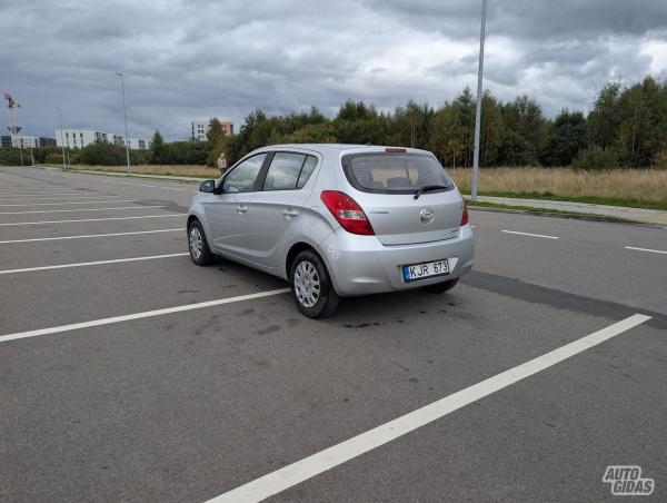 Hyundai i20 2009 Klaipėda vietnē Pelēks Hyundai i20 2009 Klaipėda, ar dzinēja tilpumu 1.40 L un nobraukumu 172 tūkst. km par 1699 €, foto 7 vietnē AUTOMOTO.COM.LV