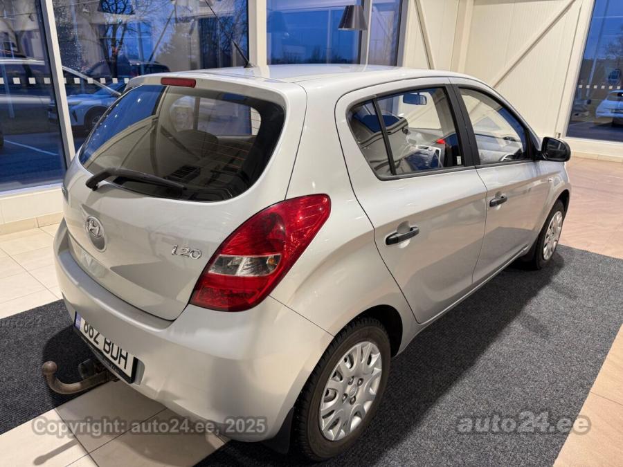 Grey Hyundai i20 2011 in Haapsalu, with an engine capacity of 1.20 L and mileage of 147 thousand km for 3200 €, photo 4 on AUTOMOTO.COM.LV