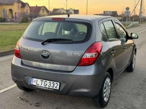 Pelēks Hyundai i20 2011 Mažeikiai, ar dzinēja tilpumu 1.30 L un nobraukumu 198 tūkst. km par 1650 €, foto 4 vietnē AUTOMOTO.COM.LV