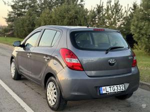 Pelēks Hyundai i20 2011 Mažeikiai, ar dzinēja tilpumu 1.30 L un nobraukumu 198 tūkst. km par 1650 €, foto 6 vietnē AUTOMOTO.COM.LV