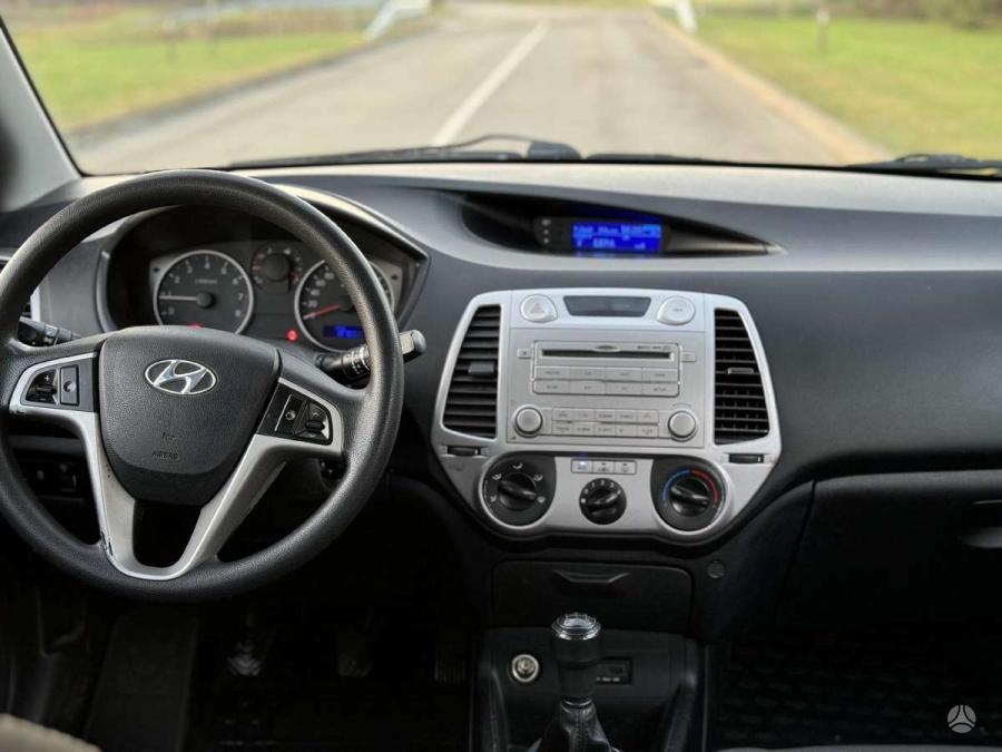 Pelēks Hyundai i20 2011 Mažeikiai, ar dzinēja tilpumu 1.30 L un nobraukumu 198 tūkst. km par 1650 €, foto 18 vietnē AUTOMOTO.COM.LV