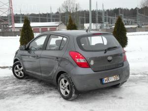 Grey Hyundai i20 2011 in Riga, with an engine capacity of 1.40 L and mileage of 160 thousand km for 3150 €, photo 2 on AUTOMOTO.COM.LV