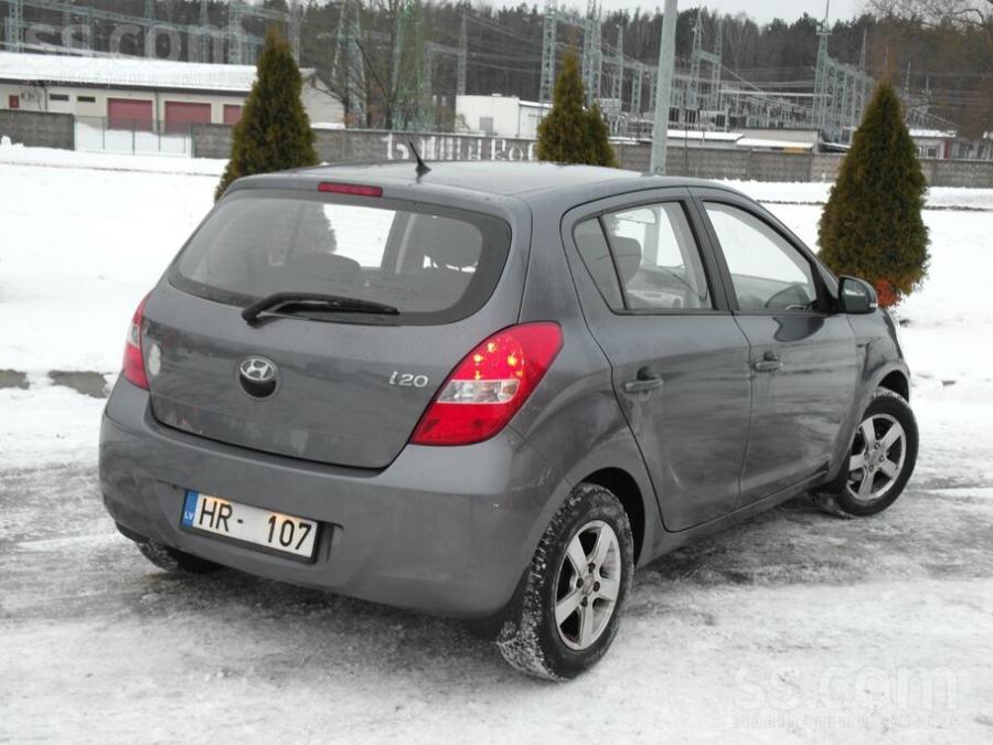 Grey Hyundai i20 2011 in Riga, with an engine capacity of 1.40 L and mileage of 160 thousand km for 3150 €, photo 3 on AUTOMOTO.COM.LV