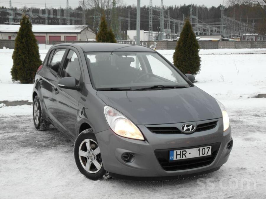Grey Hyundai i20 2011 in Riga, with an engine capacity of 1.40 L and mileage of 160 thousand km for 3150 €, photo 4 on AUTOMOTO.COM.LV