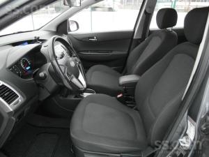Grey Hyundai i20 2011 in Riga, with an engine capacity of 1.40 L and mileage of 160 thousand km for 3150 €, photo 5 on AUTOMOTO.COM.LV