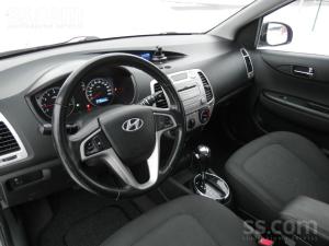 Grey Hyundai i20 2011 in Riga, with an engine capacity of 1.40 L and mileage of 160 thousand km for 3150 €, photo 6 on AUTOMOTO.COM.LV