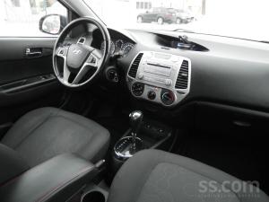 Grey Hyundai i20 2011 in Riga, with an engine capacity of 1.40 L and mileage of 160 thousand km for 3150 €, photo 18 on AUTOMOTO.COM.LV