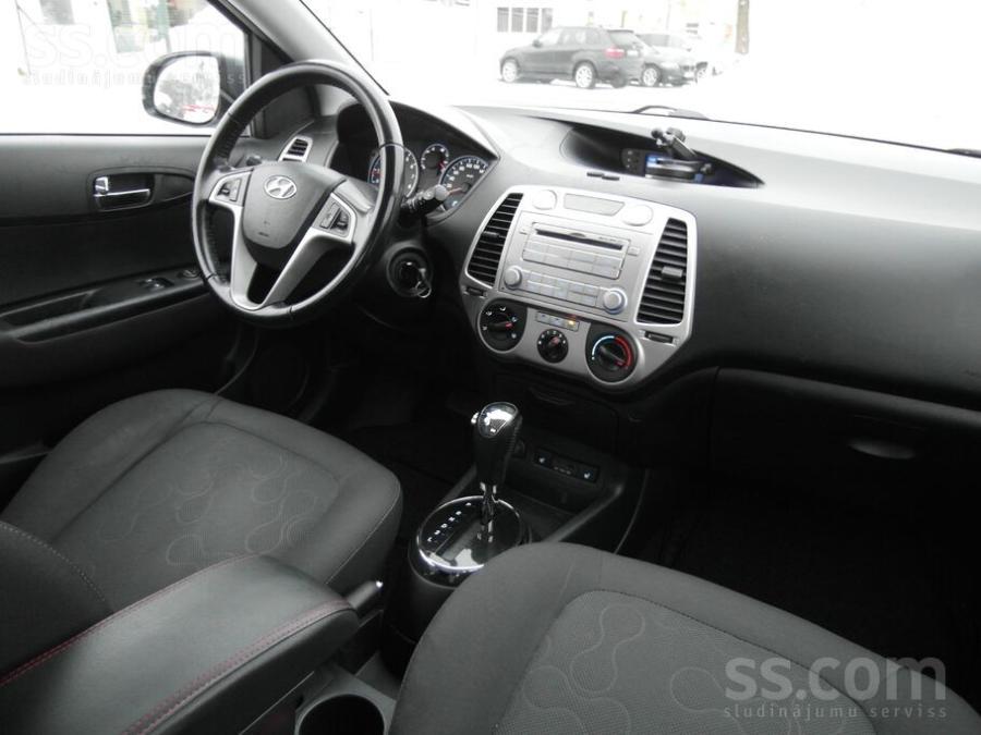 Grey Hyundai i20 2011 in Riga, with an engine capacity of 1.40 L and mileage of 160 thousand km for 3150 €, photo 18 on AUTOMOTO.COM.LV