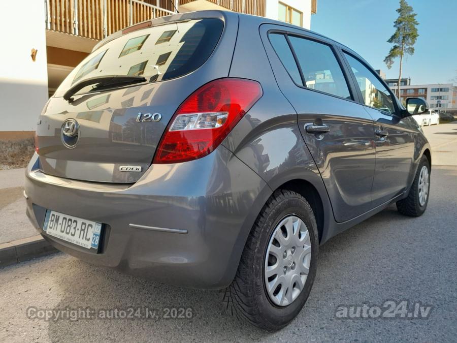 Grey Hyundai i20 2011 in Tallinn, with an engine capacity of 1.40 L and mileage of 195 thousand km for 2700 €, photo 10 on AUTOMOTO.COM.LV