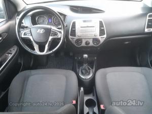 Grey Hyundai i20 2011 in Tallinn, with an engine capacity of 1.40 L and mileage of 195 thousand km for 2700 €, photo 12 on AUTOMOTO.COM.LV