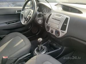 Grey Hyundai i20 2011 in Tallinn, with an engine capacity of 1.40 L and mileage of 195 thousand km for 2700 €, photo 14 on AUTOMOTO.COM.LV