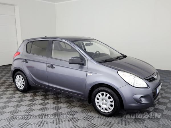 Pelēks Hyundai i20 2012 Tallina, ar dzinēja tilpumu 1.20 L un nobraukumu 185 tūkst. km par 1699 €, foto 1 vietnē AUTOMOTO.COM.LV
