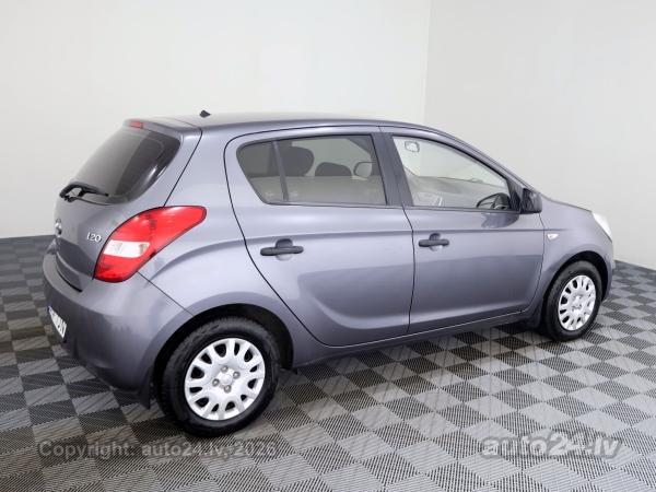 Pelēks Hyundai i20 2012 Tallina, ar dzinēja tilpumu 1.20 L un nobraukumu 185 tūkst. km par 1699 €, foto 3 vietnē AUTOMOTO.COM.LV