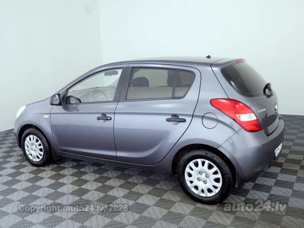 Pelēks Hyundai i20 2012 Tallina, ar dzinēja tilpumu 1.20 L un nobraukumu 185 tūkst. km par 1699 €, foto 4 vietnē AUTOMOTO.COM.LV