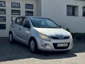 Grey Hyundai i20 2012 in Tukums, with an engine capacity of 1.20 L and mileage of 285 thousand km for 900 €, photo  on AUTOMOTO.COM.LV