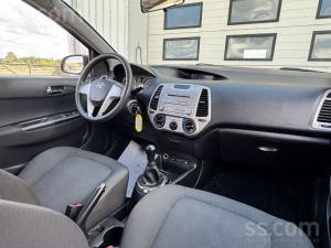 Pelēks Hyundai i20 2012 Tukums, ar dzinēja tilpumu 1.20 L un nobraukumu 285 tūkst. km par 900 €, foto 6 vietnē AUTOMOTO.COM.LV