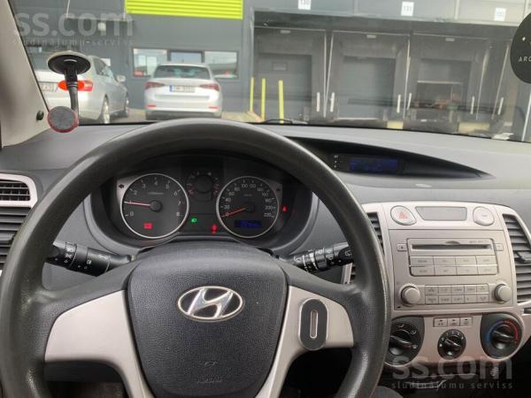 Pelēks Hyundai i20 2012 Rīga, ar dzinēja tilpumu 1.20 L un nobraukumu 238 tūkst. km par 1700 €, foto 4 vietnē AUTOMOTO.COM.LV