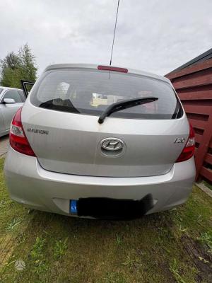 Grey Hyundai i20 2012 in Klaipeda, with an engine capacity of 1.25 L and mileage of 158 thousand km for 1600 €, photo 7 on AUTOMOTO.COM.LV