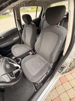 Pelēks Hyundai i20 2012 Talsi, ar dzinēja tilpumu 1.40 L un nobraukumu 225 tūkst. km par 1700 €, foto 11 vietnē AUTOMOTO.COM.LV