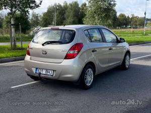 Pelēks Hyundai i20 2012 Tallina, ar dzinēja tilpumu 1.20 L un nobraukumu 155 tūkst. km par 2899 €, foto 4 vietnē AUTOMOTO.COM.LV