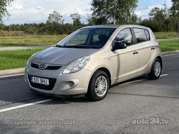 Hyundai i20 2012 Tallina vietnē Pelēks Hyundai i20 2012 Tallina, ar dzinēja tilpumu 1.20 L un nobraukumu 155 tūkst. km par 2899 €, foto 6 vietnē AUTOMOTO.COM.LV