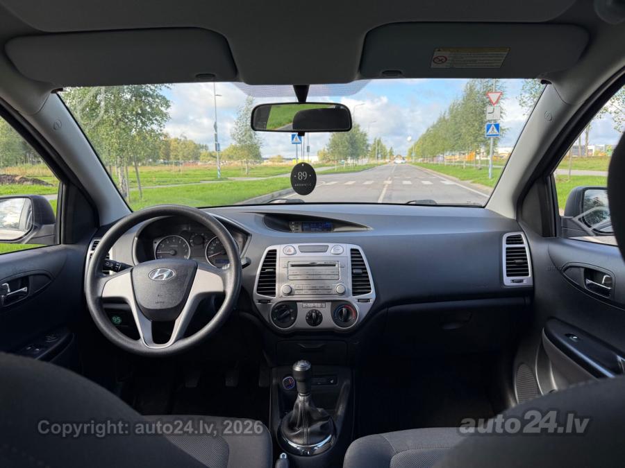 Pelēks Hyundai i20 2012 Tallina, ar dzinēja tilpumu 1.20 L un nobraukumu 155 tūkst. km par 2899 €, foto 7 vietnē AUTOMOTO.COM.LV