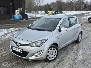 Pelēks Hyundai i20 2013 Šauļi, ar dzinēja tilpumu 1.20 L un nobraukumu 300 tūkst. km par 2250 €, foto  vietnē AUTOMOTO.COM.LV