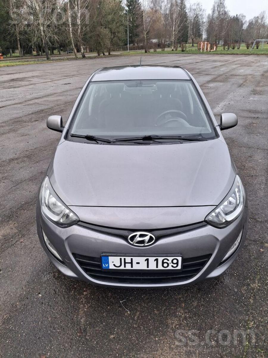Pelēks Hyundai i20 2013 Jelgava, ar dzinēja tilpumu 1.20 L un nobraukumu 0 tūkst. km par 2950 €, foto 1 vietnē AUTOMOTO.COM.LV