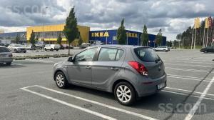 Grey Hyundai i20 2014 in Riga, with an engine capacity of 1.10 L and mileage of 278 thousand km for 3600 €, photo 4 on AUTOMOTO.COM.LV