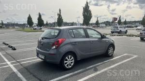 Grey Hyundai i20 2014 in Riga, with an engine capacity of 1.10 L and mileage of 278 thousand km for 3600 €, photo 5 on AUTOMOTO.COM.LV