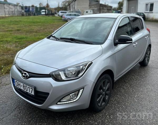 Grey Hyundai i20 2014 in Riga, with an engine capacity of 1.20 L and mileage of 152 thousand km for 3850 €, photo 1 on AUTOMOTO.COM.LV