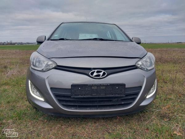 Grey Hyundai i20 2014 in Marijampole, with an engine capacity of 1.10 L and mileage of 195 thousand km for 1999 €, photo 1 on AUTOMOTO.COM.LV